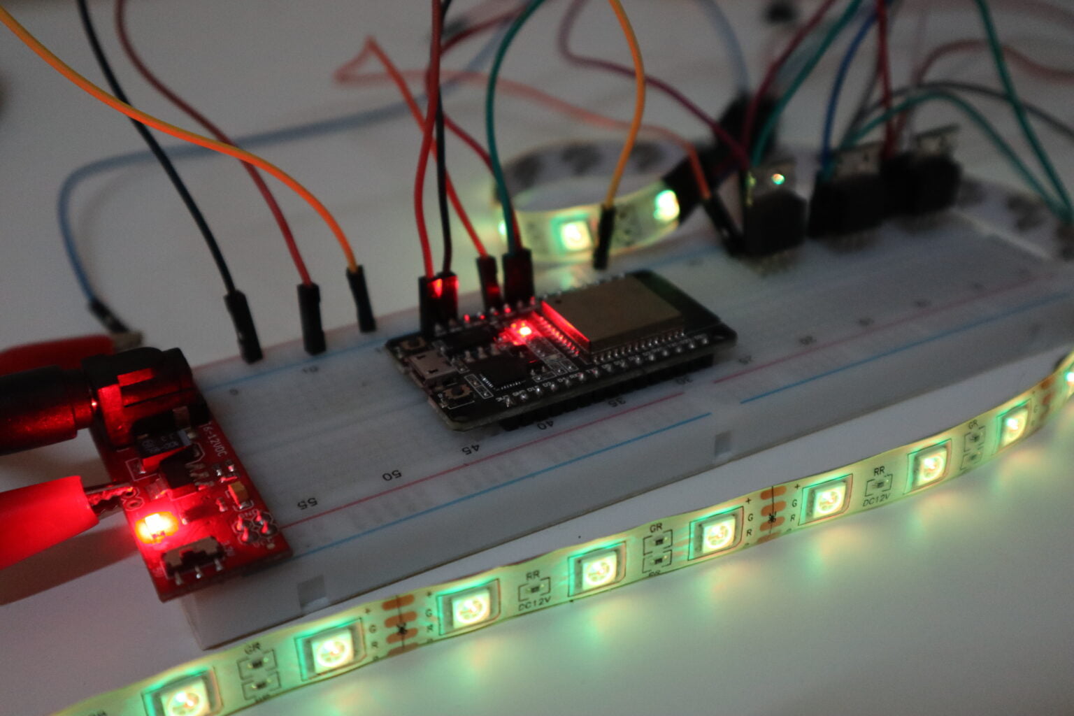Controlling RGB Lights From ESP32 Web Server » DIY Usthad